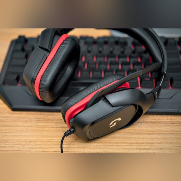 Logitech | Video Games & Consoles | Logitech G332 Gaming Headset | Poshmark